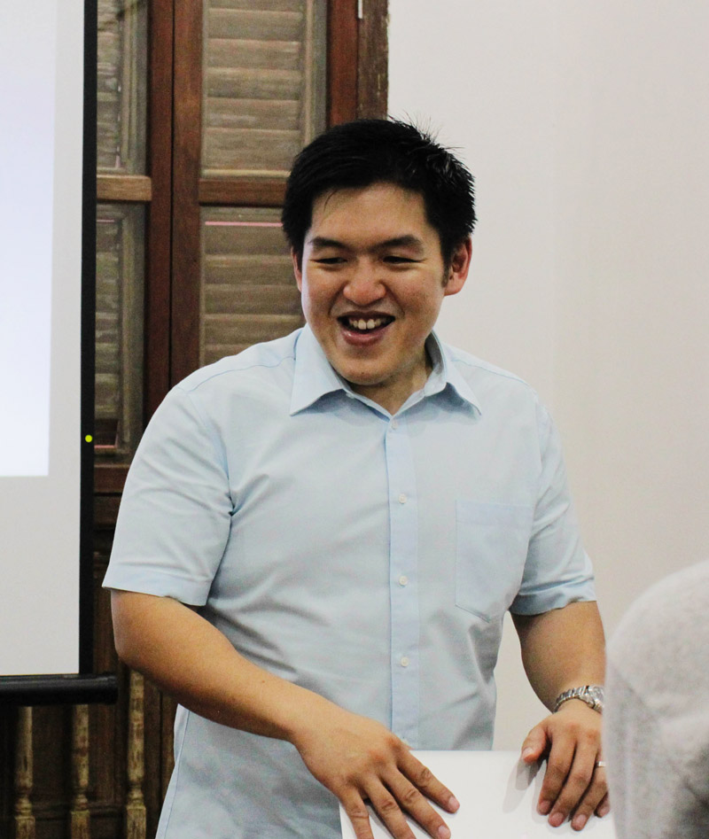 About Dr Lau Cher Han